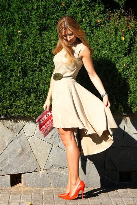 Introducir 83 Imagen Outfit Vestido Beige Abzlocal Mx