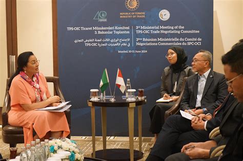Pertemuan Bilateral Mendag RI Dengan Menperindag Dan Investasi Nigeria