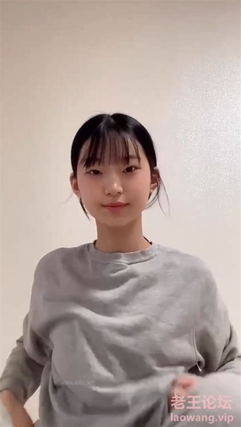 自拍 转载搬运 清纯反差韩国娇嫩女主播洗澡自慰掰逼展示蜜桃臀 24v 580M 百度盘 懒人部落