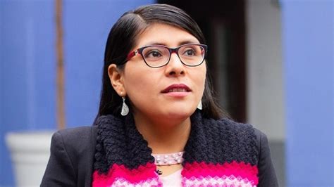 Margot Palacios renuncia de forma irrevocable al partido Perú Libre