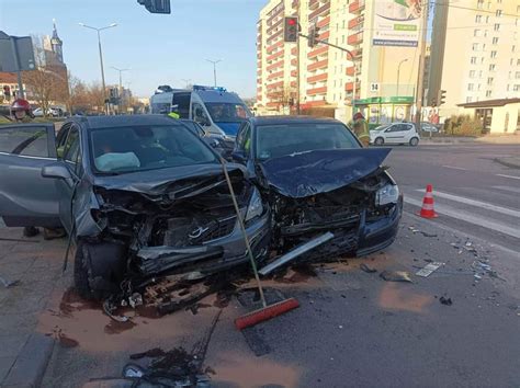 Wypadek Na Skrzy Owaniu Hallera Z Gajow W Bia Ymstoku Volkswagen