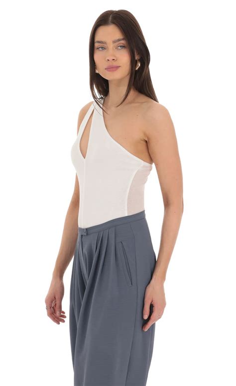 One Shoulder Keyhole Bodysuit In White LUCY IN THE SKY