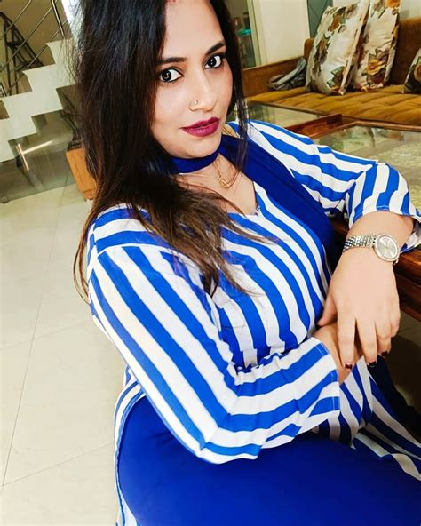 Dr Nadia On Twitter Friends Ki Shadi Pe Pic Li Kesi Hain