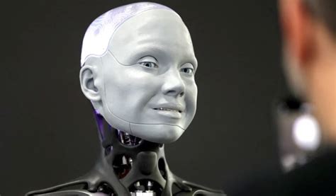 El robot humanoide más avanzado del mundo se declara autoconsciente y