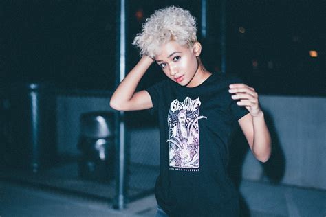 Popgonemetal Even Queen Bey Can Be Queen Of The Night Throw On This