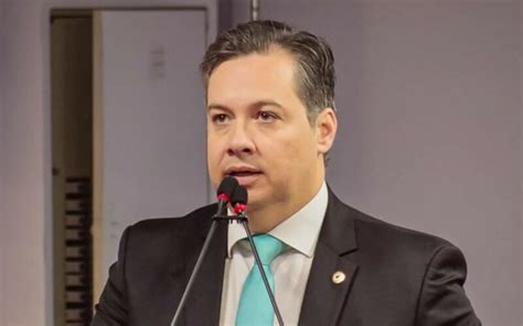 Deputado Júnior Araújo propõe e ALPB concede Medalha Padre Rolim ao