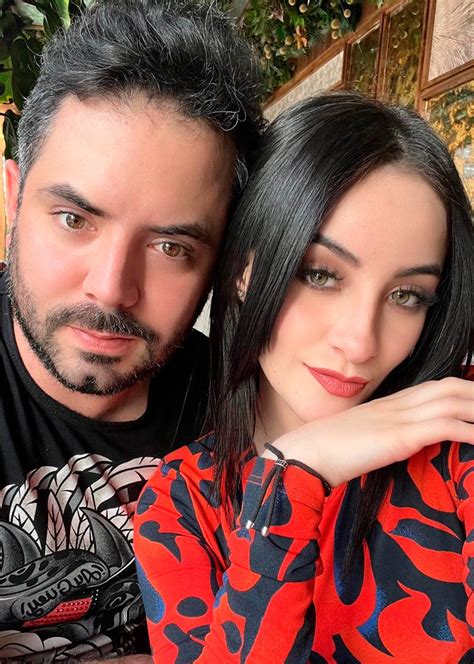 José Eduardo Derbez reacciona al video de su novia para Victoria Ruffo