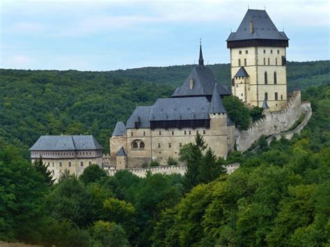 České Hrady a Zámky 130 TOP hradov a zámkov v Čechách
