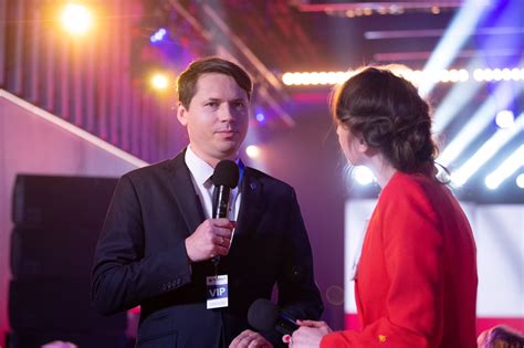 Konfederacja on Twitter Wciąż trwa transmisja na żywo i studio