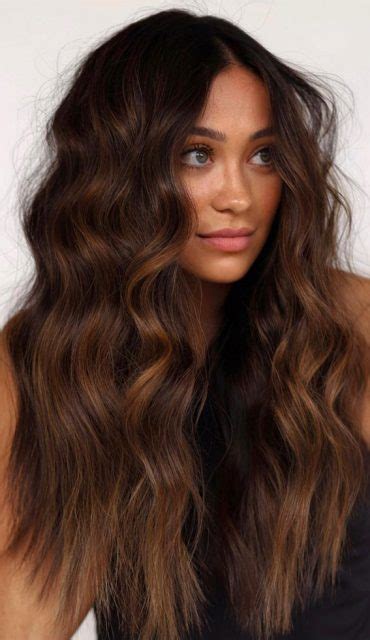 50 Fall Hair Colour Ideas For A Cozy Season Caramel Swirls For A Sun