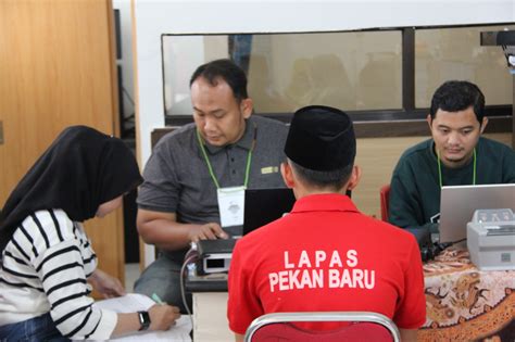 Disdukcapil Kota Pekanbaru Kunjungi Lapas Untuk Perekaman E KTP Bagi
