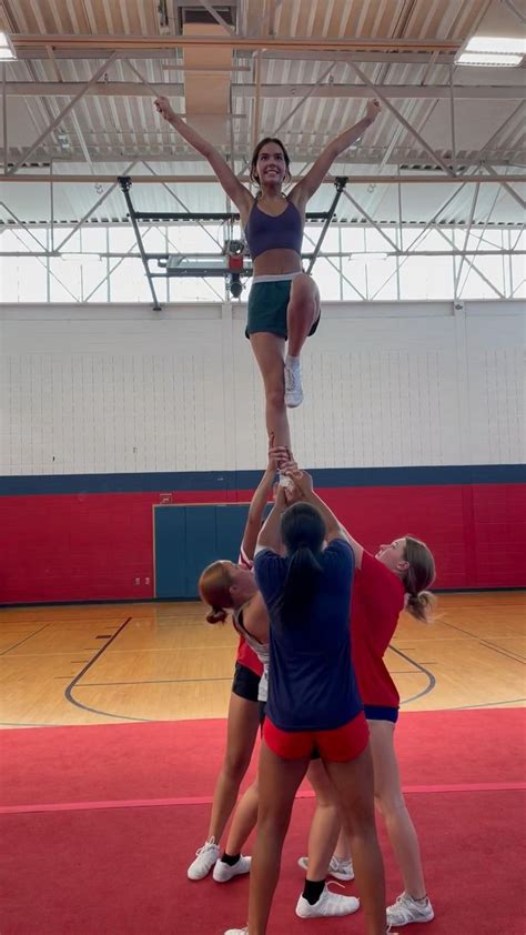 Cheerleading Stunting Switch Up One Leg Stunts Lib Competition Sideline