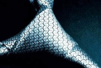 Anteprima Cinquanta Sfumature Di Rosso Di E L James Arriva La