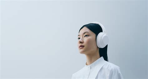 Sony annonce l arrivée du casque WH 1000XM4 Silent White en édition