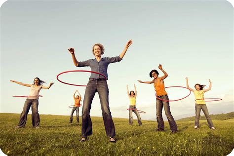 The 50s Hula Hoop Fad Gets Millions Twirling And Whirling Plus Tips On How To Hoop Click