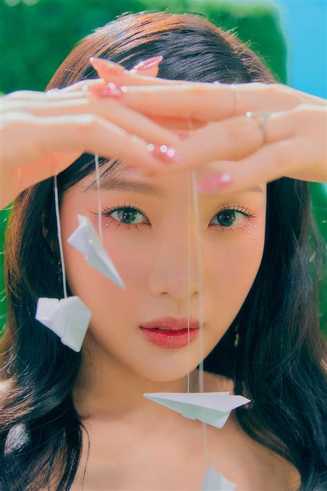 Red Velvet Unveils Vibrant Concept For The ReVe Festival 2022 Red