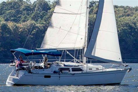 Popular Cruising Yachts From 30 To 35ft 9 1m To 10 7m Long Overall
