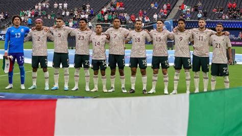 GRAN NOVEDAD en la Alineación de la Selección Mexicana para los cuartos