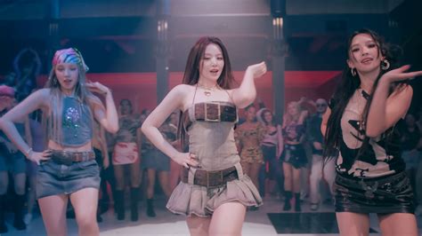G I Dle Queencard Who S Who K Pop Database Dbkpop