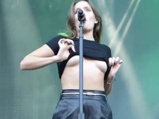 Tove Boobs Flash Normal Images Telegraph
