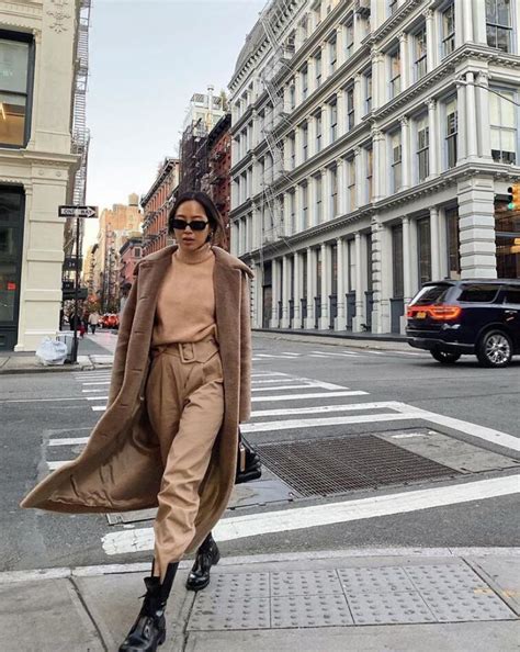 What To Wear With Khaki Pants Khaki Pants Outfit Ideas For Women