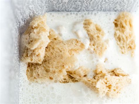 Ajo Blanco Spanish Chilled White Gazpacho Bread And Almond Soup Recipe