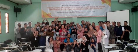 Pelatihan Service Excellence Bagi Tenaga Kependidikan Di Universitas