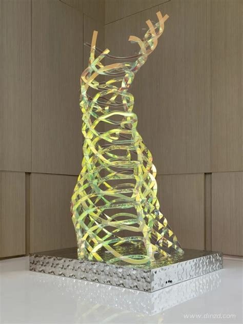 Pin by 小飞侠 on 雕塑 in 2024 Macrame plant hanger Sculpture Plant hanger