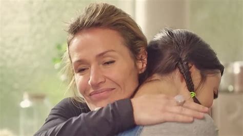 Mère et Fille L épisode spécial 20 ans de Disney Bande annonce VF