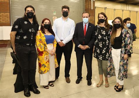 MIDAP PsiConecta y UC presentan en Metro la campaña Cuida tu Salud
