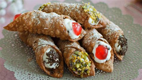 Cannoli siciliani la ricetta originale di uno dei dolci più buoni al mondo