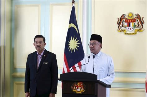 Senarai Penuh Kabinet Kerajaan Perpaduan Nasional Berita Harian
