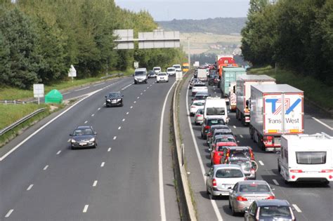 Accident sur l A1 plusieurs kilomètres de bouchons dans le sens Paris