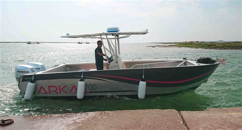 Bateau en aluminium pêche promenade Arkal 700 Mulot Naval