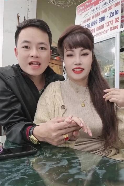 Cô dâu Thu Sao U70 bị đồn ra đi do biến chứng phẫu thuật thẩm mỹ