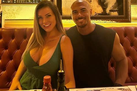Andressa Urach Faz Surpresa Inusitada Para Namorado Marmita De Casal
