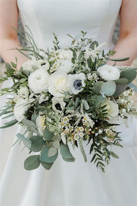 Anemone Bouquets Wedding Flowers In 2020 With Images Flower Bouquet Wedding Green Wedding
