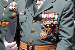 Medallas De Un Guardia Civil Del Ej Rcito De Espa A Condecoraciones