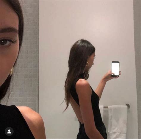 Pin By Melek Arar On Styles In 2020 Mirror Pic Pics Photography