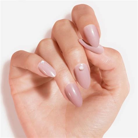 Unghie Bellissime Unghie A Mandorla Smalto Rosa Chiaro Decorazione