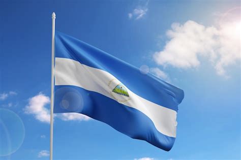 Bandera de Nicaragua en el cielo azul ilustración 3d Foto Premium