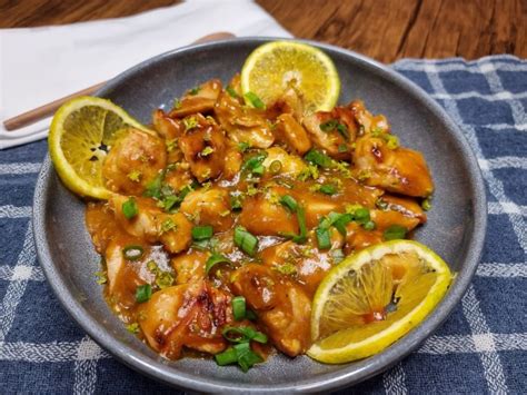 Filé de frango molho de laranja um prato especial