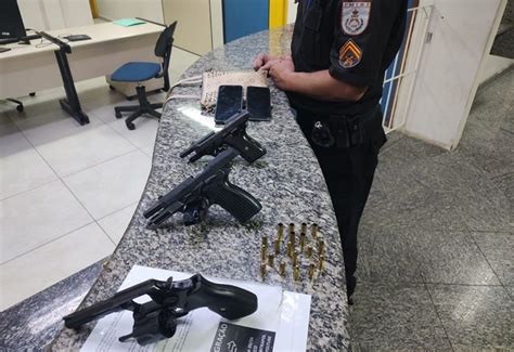 Persegui O Policial Troca De Tiros E Trio Preso Em Maca Campos