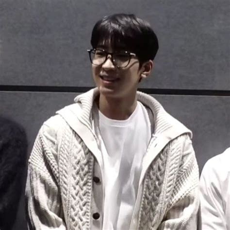 Pin By Anesa On Seventinos Wonwoo Seventeen Wonwoo Seventeen
