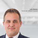 Clifford Chance asesora en la creación y lanzamiento del Soccer