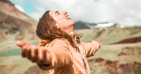 Qué es la Gratitud Beneficios Ejemplos y Cómo Practicarla