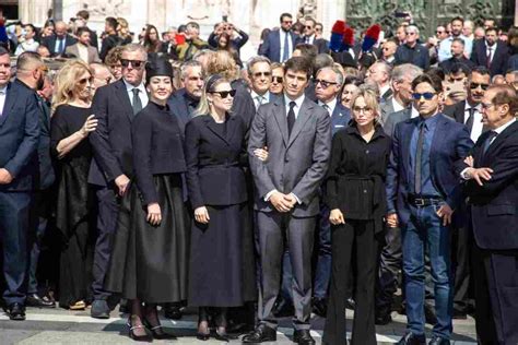Veronica Lario Caos Per Quel Dettaglio Ai Funerali Di Berlusconi La