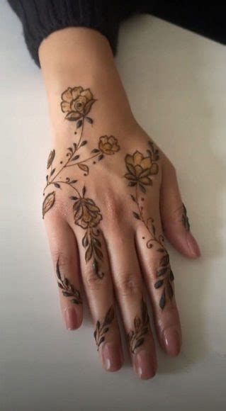 59 Timeless Pattern And Artistry Henna Designs Simple Floral Henna 1