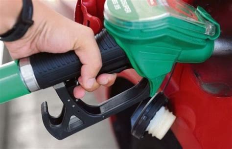 Od jutros nove cijene goriva na pumpama Benzin skuplji dizel nešto