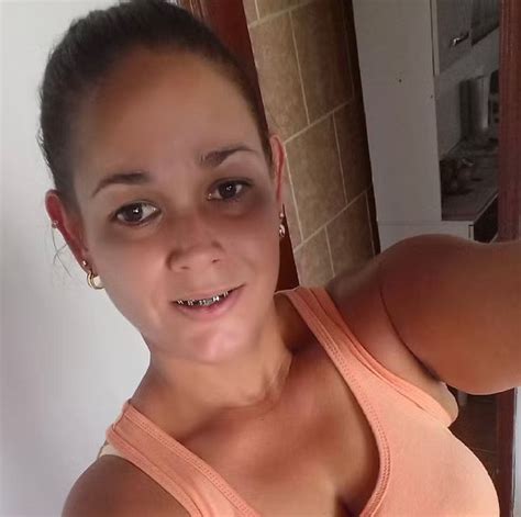 Mulher é morta a facadas pelo ex companheiro em Pindamonhangaba CBN